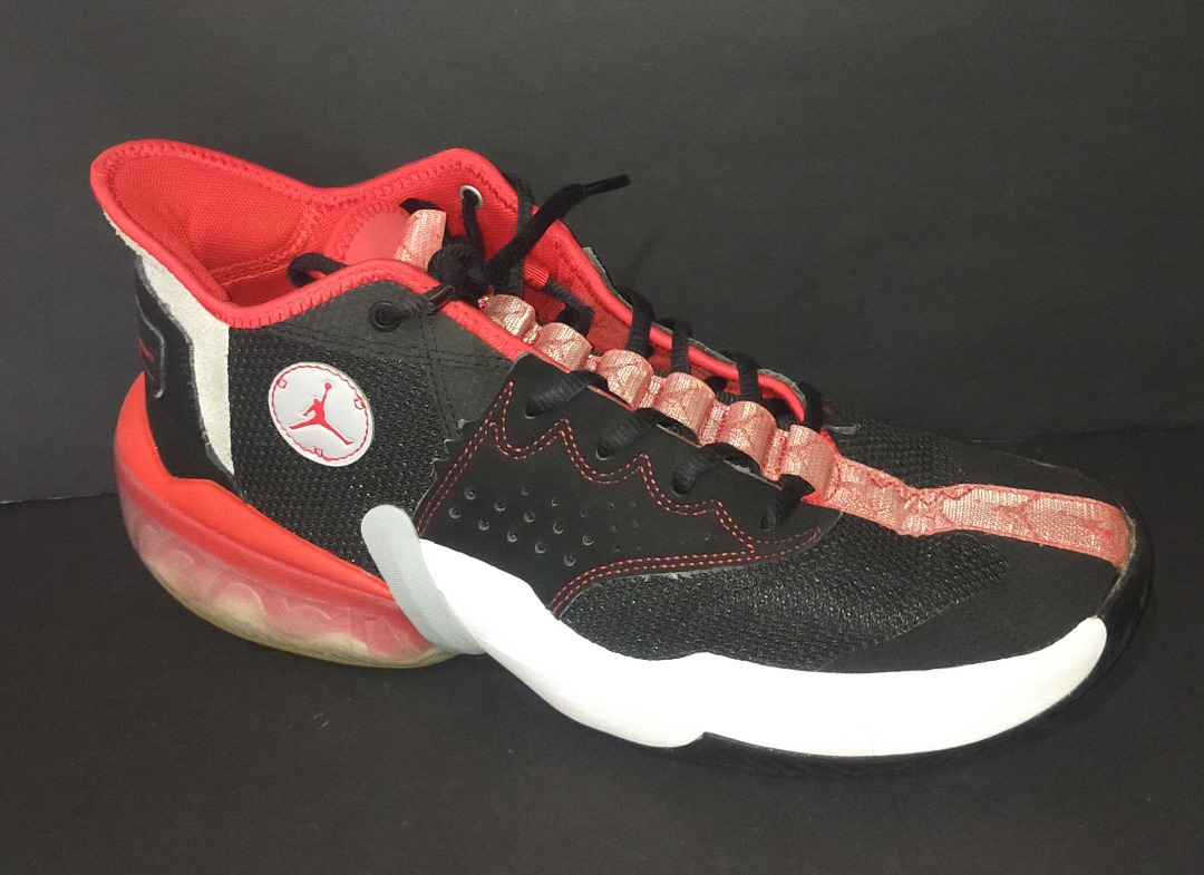 Sepatu Jordan React, Fesyen Pria, Sepatu , Sneakers di Carousell