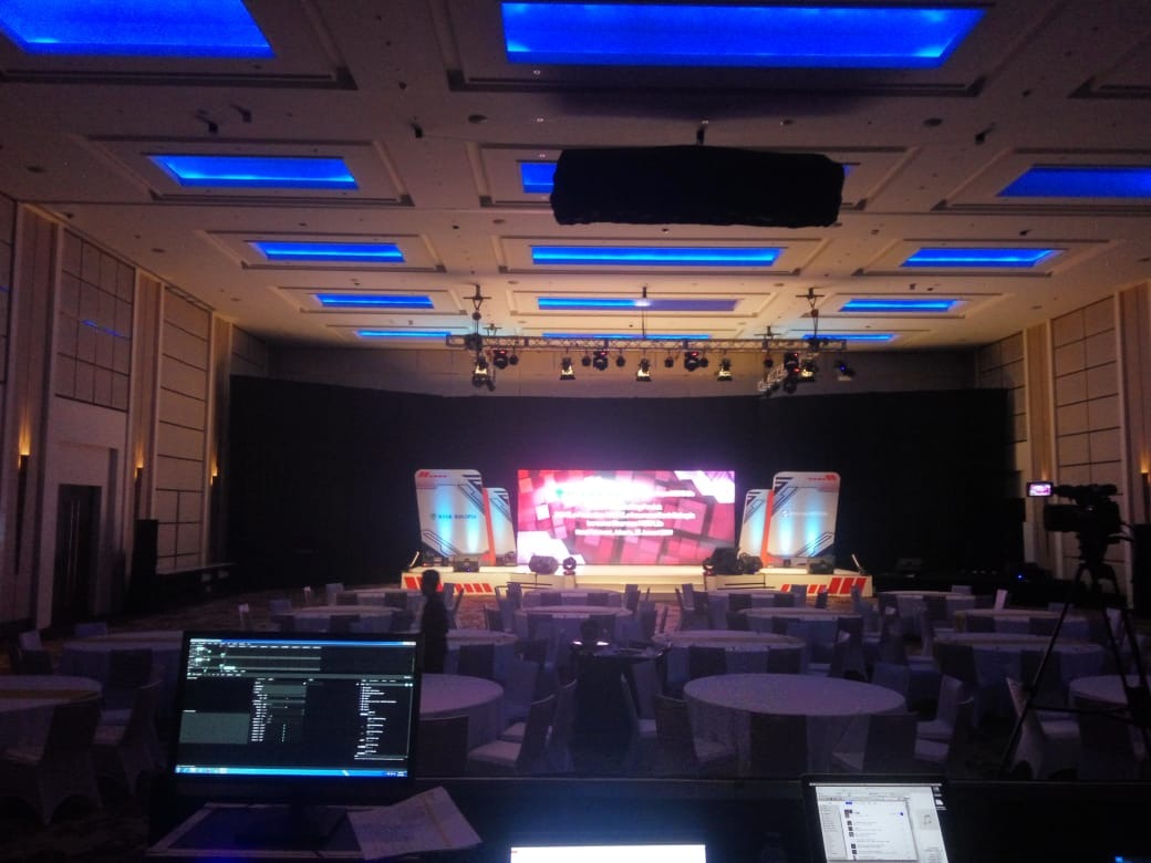 Sewa led vidiotron videotron indoor, Elektronik, TV & Perlengkapan ...