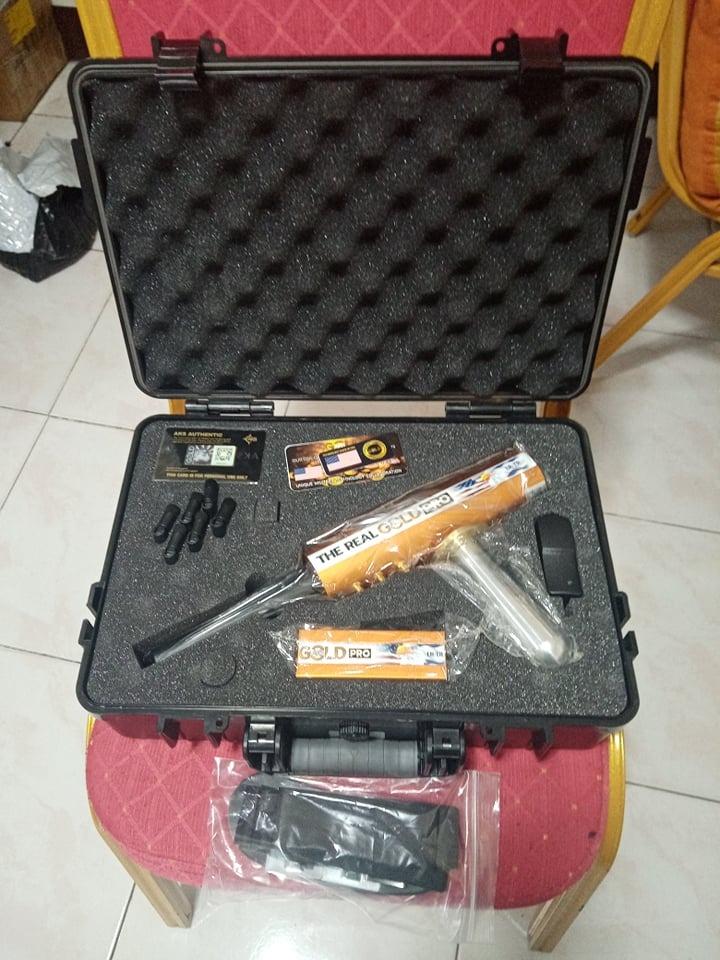 The Real Gold AKS Long Range Locator ON HAND, Furniture & Home Living ...