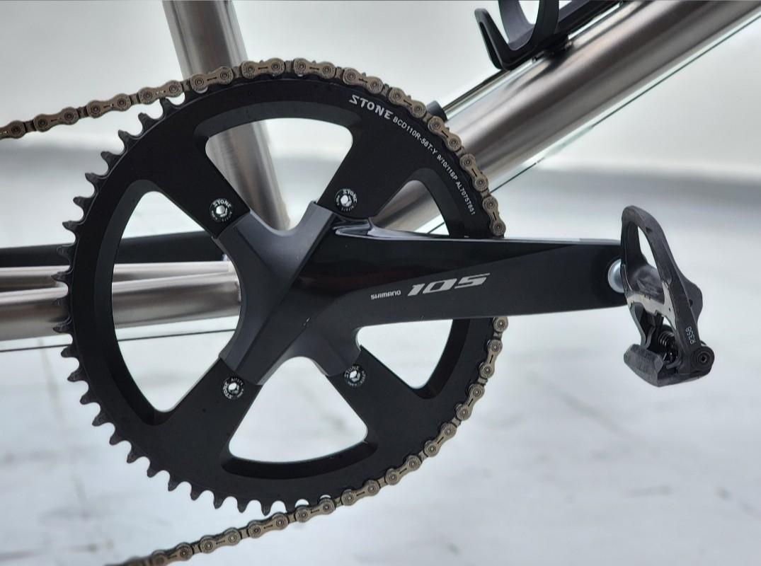 Titanium Mini Velo with full 105 groupset and Carbon wheels 8.1Kg ...