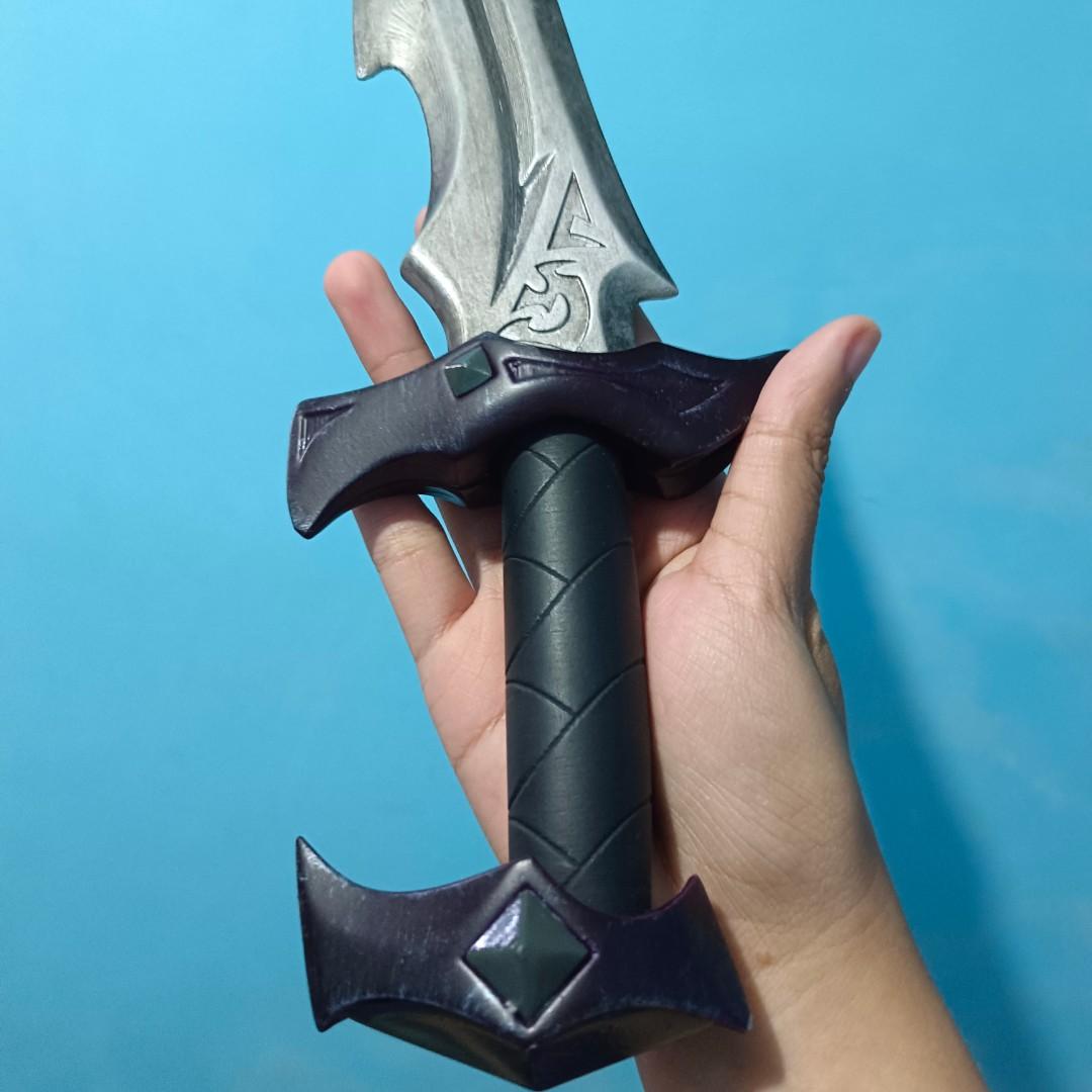 3D Printed Custom Painted VALORANT Reaver Knife Cosplay Prop, Hobbies ...