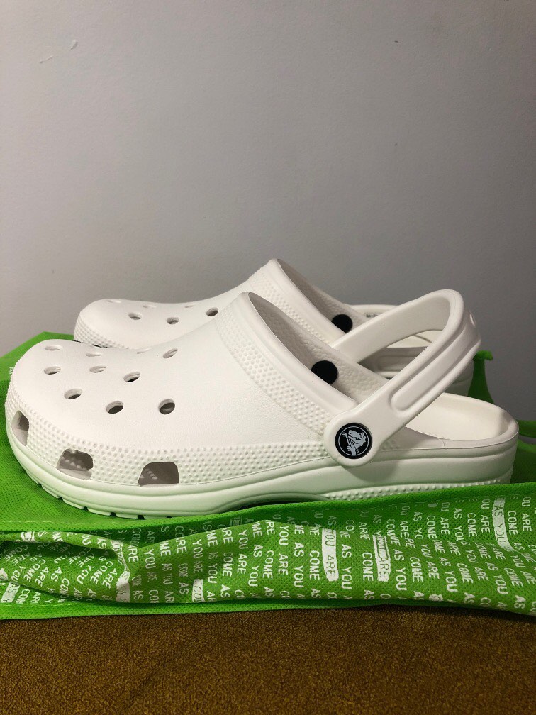 Authentic Crocs Classic White, Men's Fashion, Footwear, Flipflops and ...