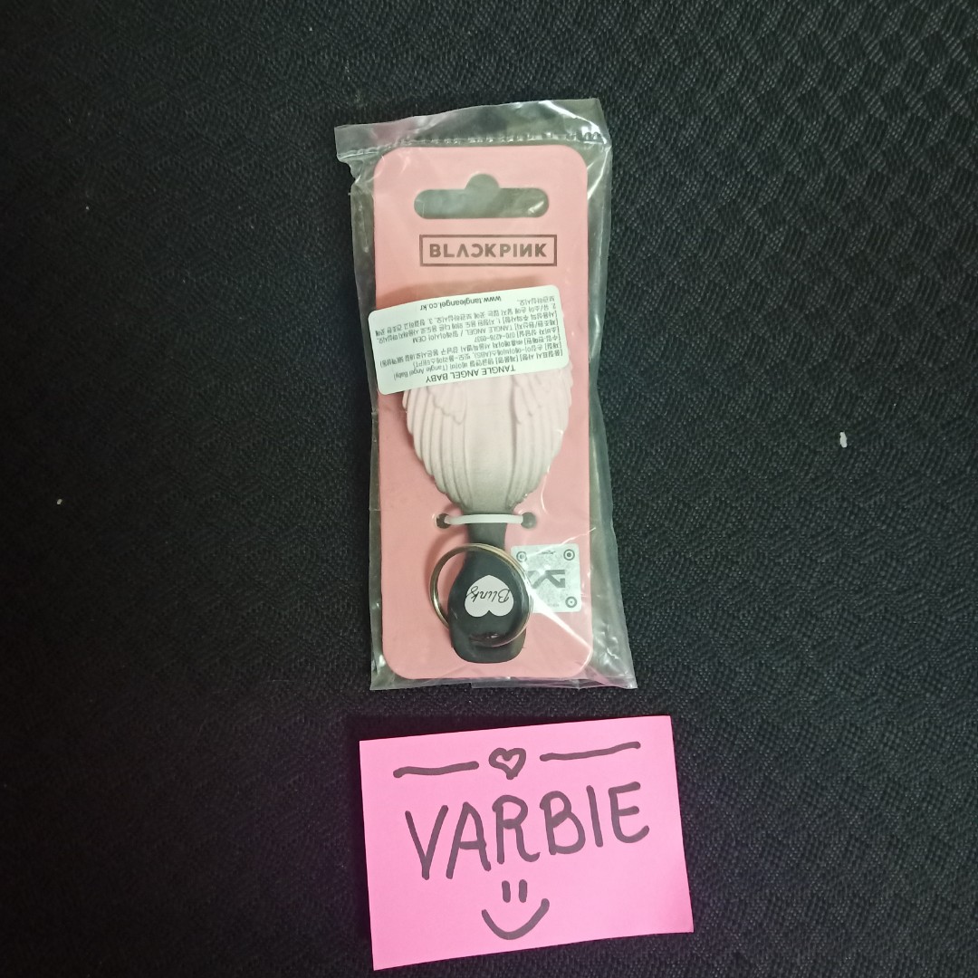 BLACKPINK TANGLED ANGLE BRUSH (BABY), Hobbies & Toys, Memorabilia & Collectibles, K-Wave on ...