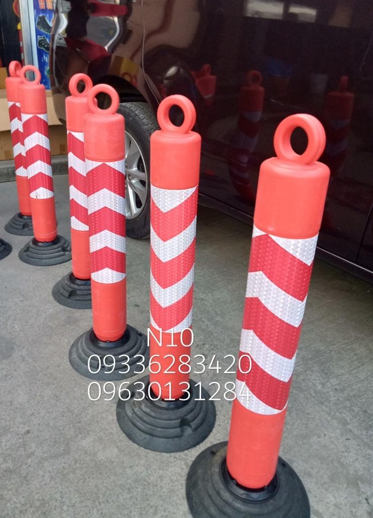 Boundable Bollard post With reflector, Commercial & Industrial ...