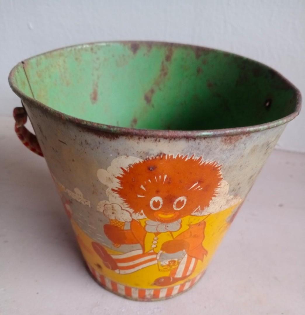 CARTOON CHARACTER VINTAGE COLLECTIBLE CANDY TIN, Hobbies & Toys ...
