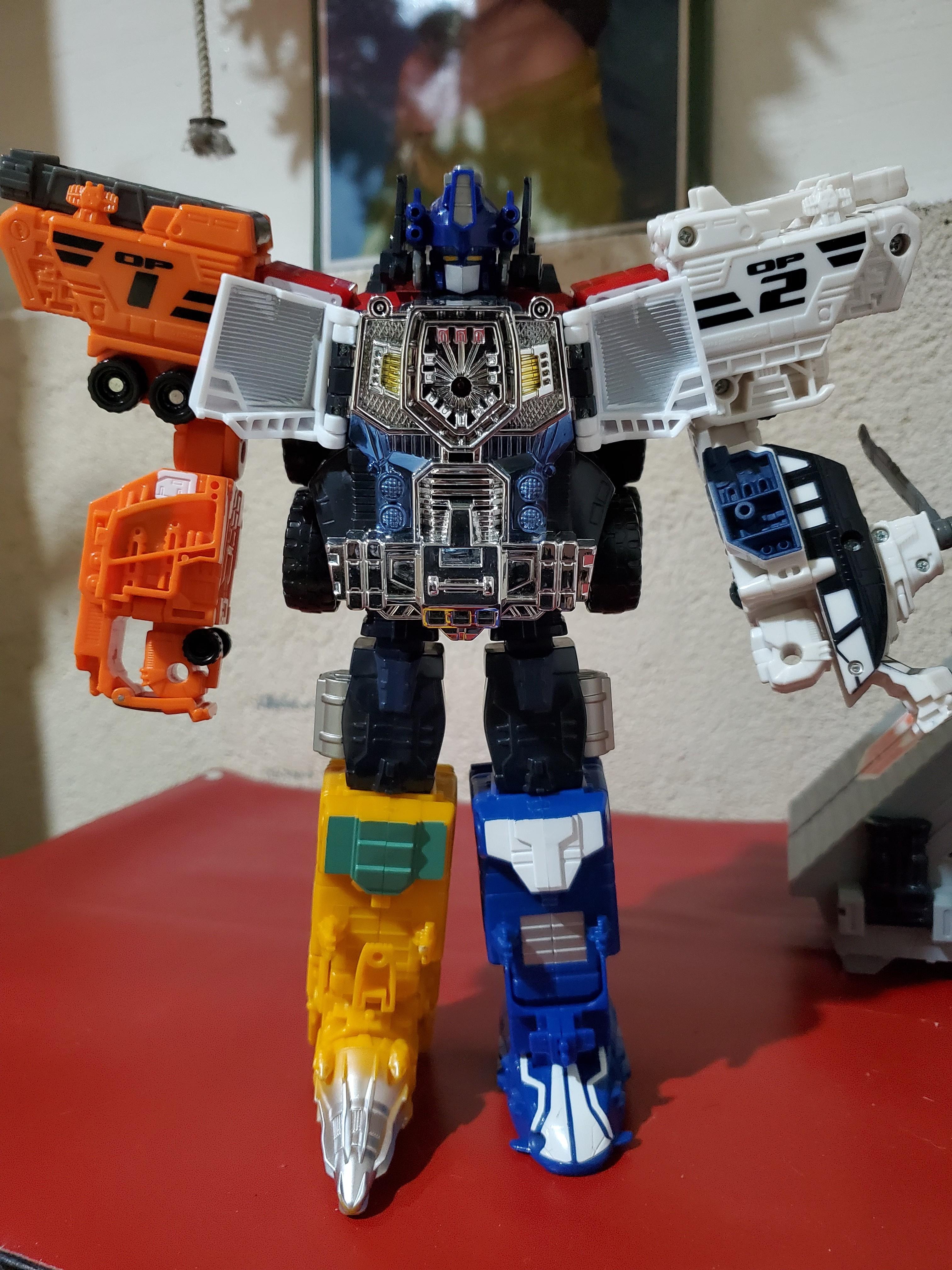 Check All the Pictures Optimus Prime Grand Convoy Megatron Bumblebee ...