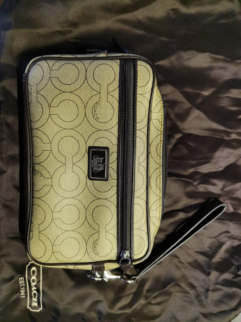 Coach Clutch Bag, Men's Fashion, Bags, Belt bags, Clutches and Pouches ...