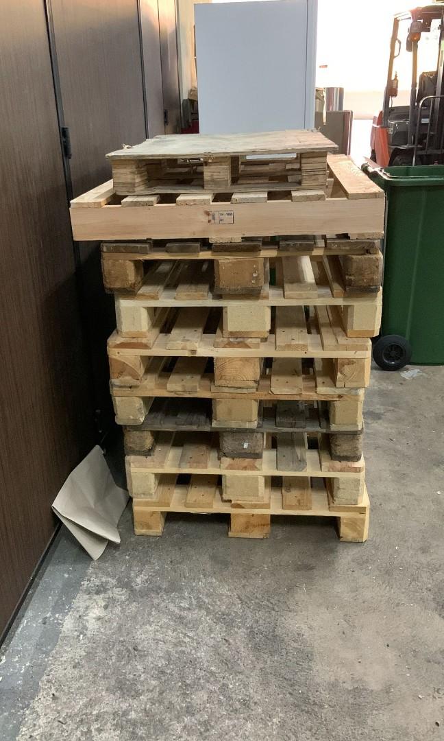 Free Euro pallets, Announcements on Carousell