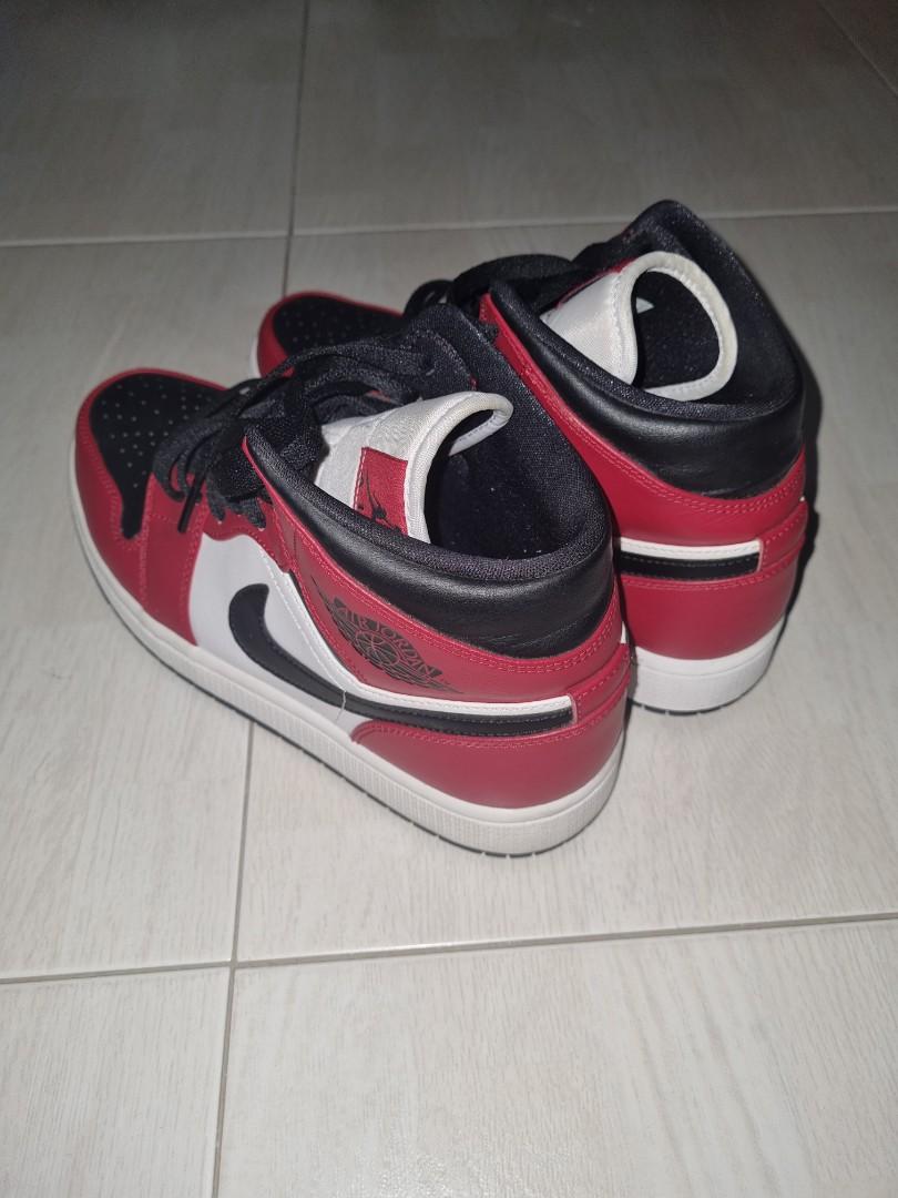 Jordan 1 Mid Chicago Toe, Men's Fashion, Footwear, Sneakers on Carousell