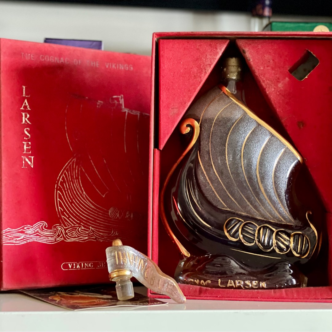 Larsen Ship Cognac Invincible Creamic Gold 700ml, Food & Drinks, Beverages on Carousell
