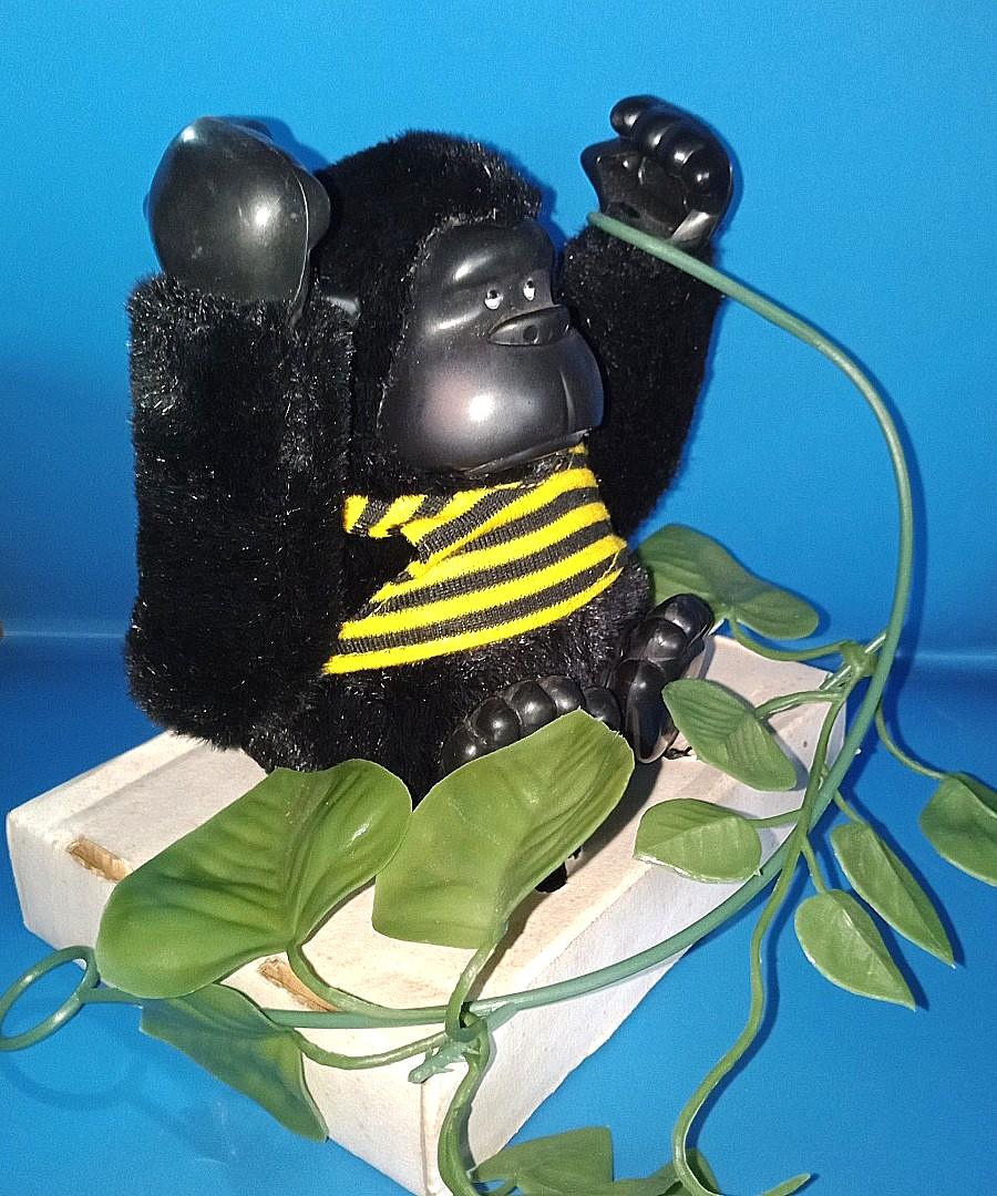 Matsudaya vintage magical murphy gorilla battery operated toy figure ...