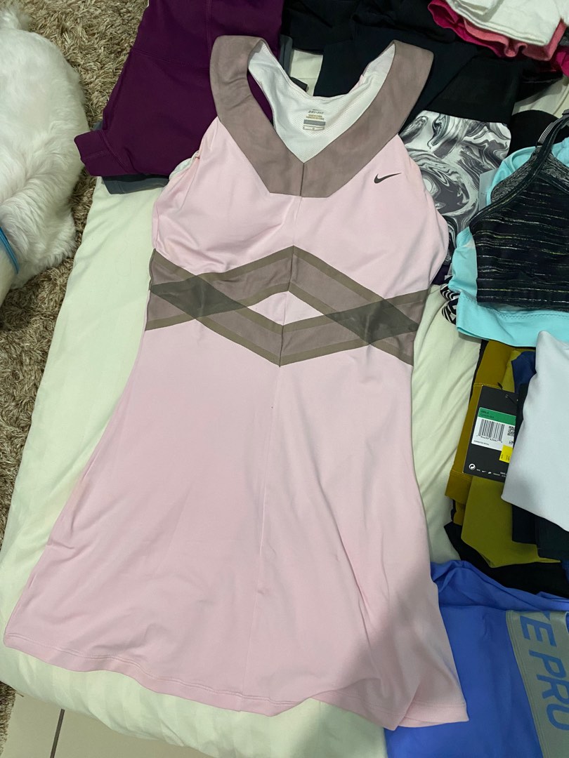 Nike padded tennis dress, Men's Fashion, Activewear on Carousell