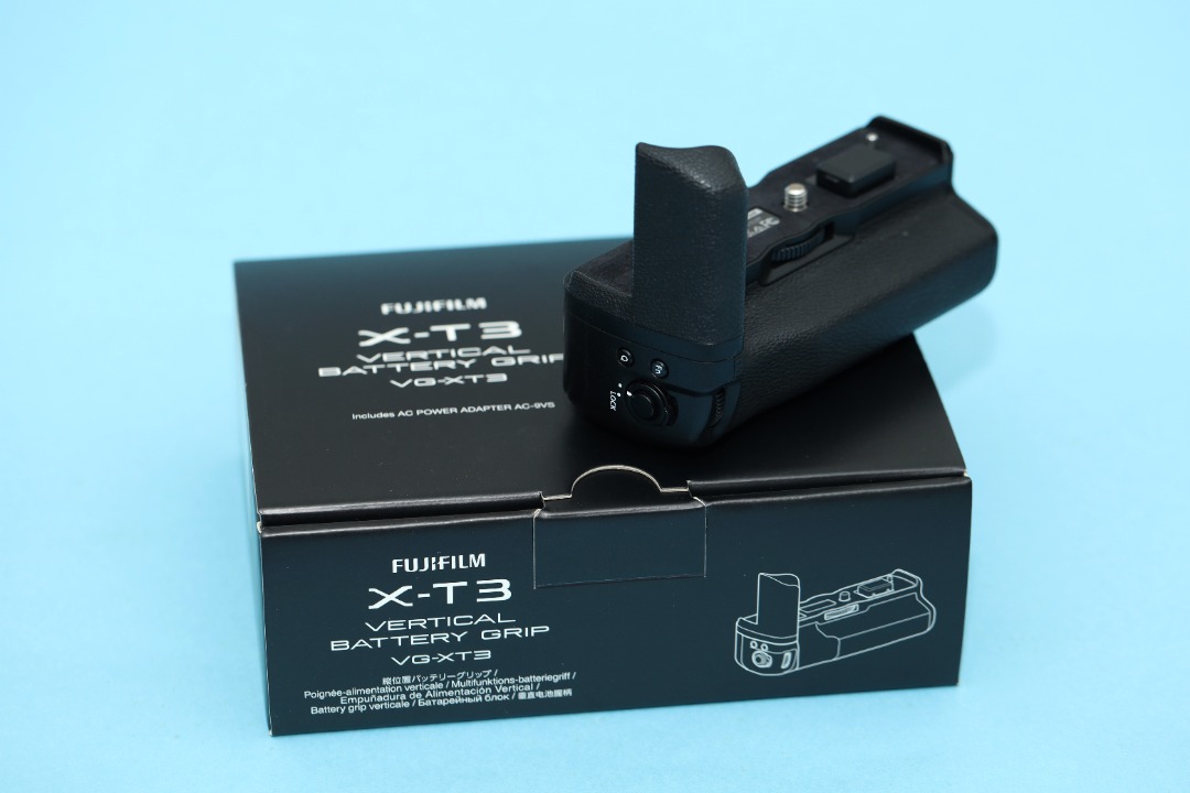 Original Fujifilm X-T3 Vertical Battery Grip VG-XT3, Photography, Photography Accessories ...