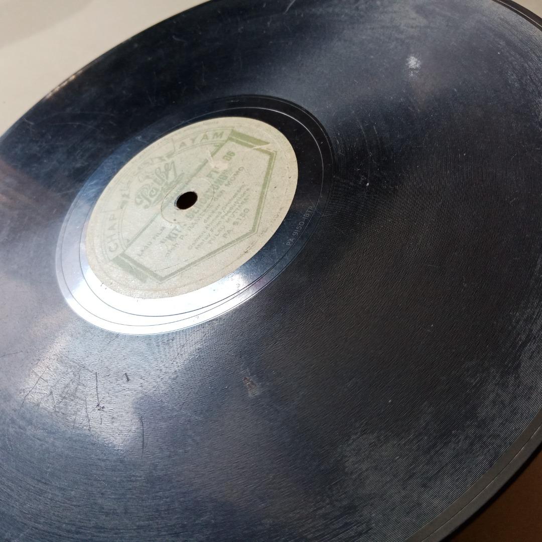 P. RAMLEE Malay 78rpm Piring Hitam Batu, Hobbies & Toys, Music & Media ...