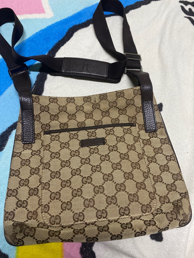 Preloved Gucci Sling bag, Luxury, Bags & Wallets on Carousell