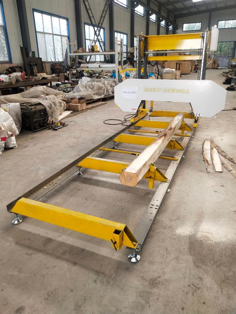 Saw mill machine, Commercial & Industrial, Construction Tools & Equipment on Carousell