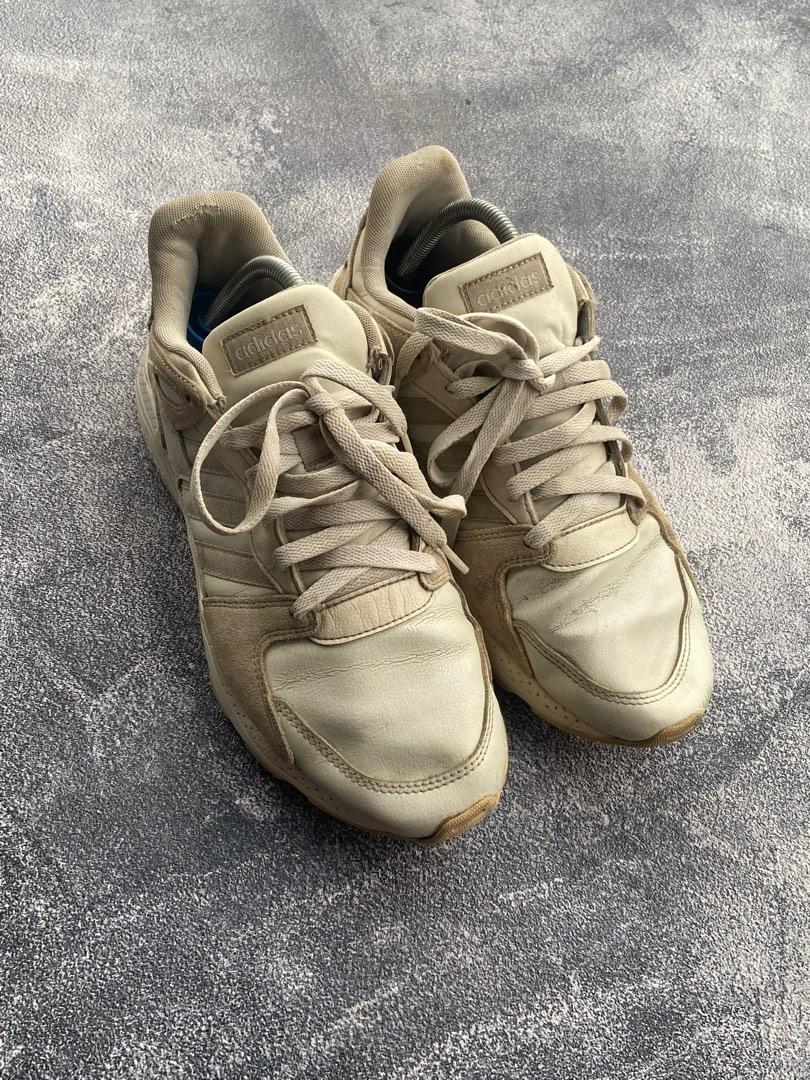 Sepatu adidas second original, Fesyen Pria, Sepatu , Sneakers di Carousell