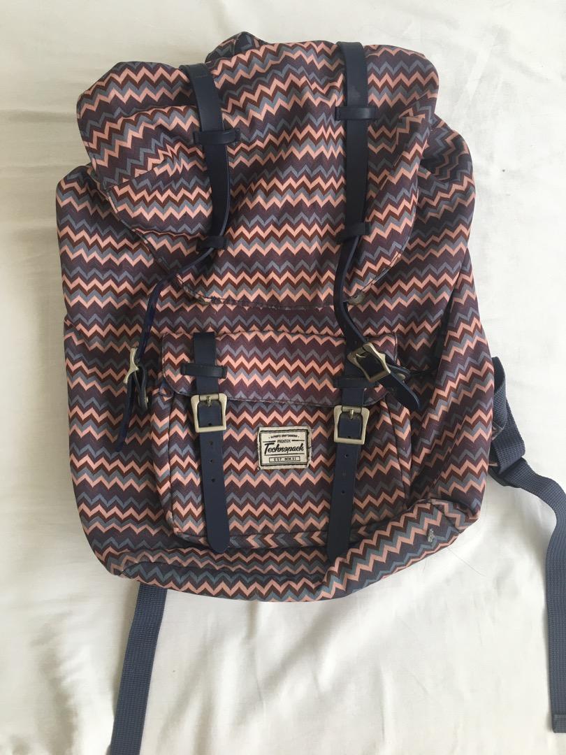 Technopack Zigzag Backpack, Women's Fashion, Bags & Wallets, Backpacks ...