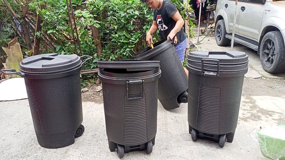 trolling bin trash bin, Furniture & Home Living, Cleaning & Homecare ...
