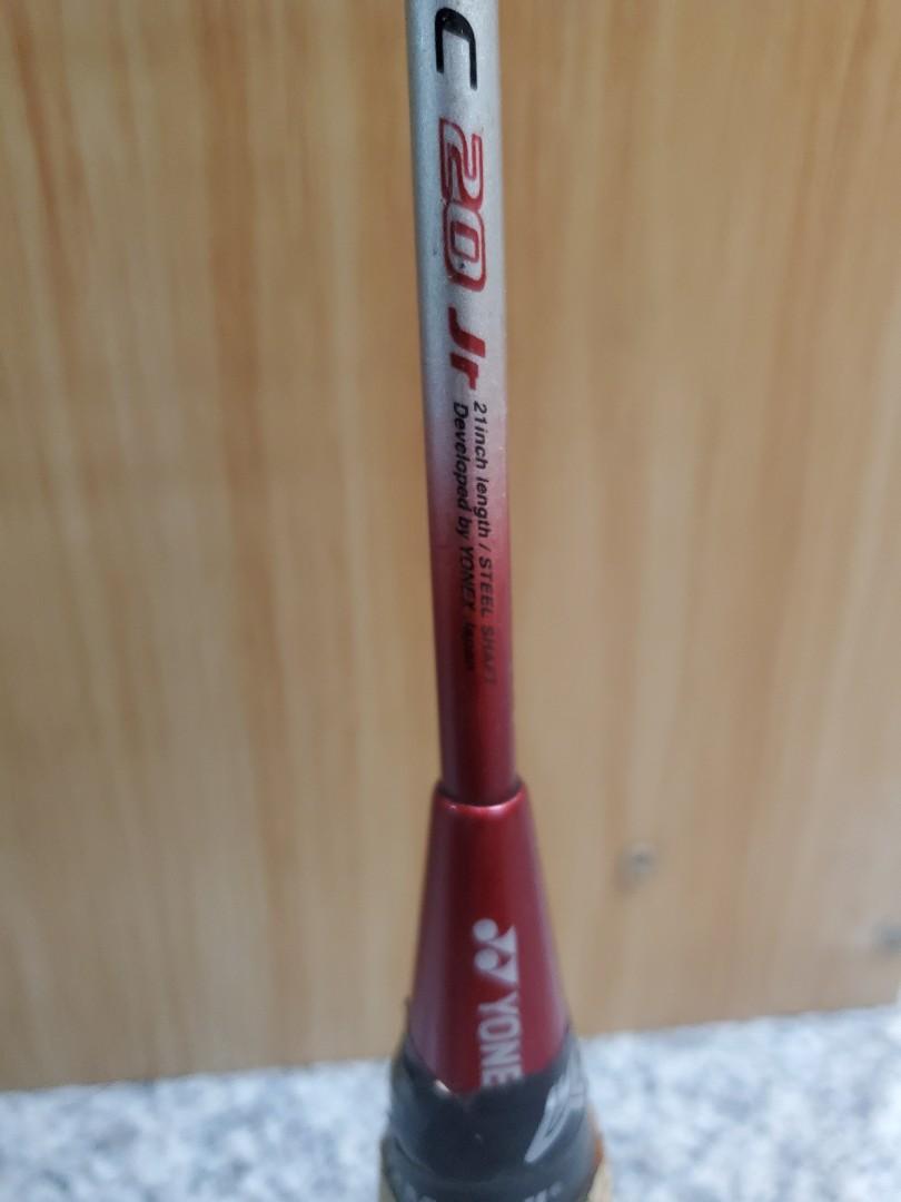 Yonex isometric 20 Jr. Badminton racket, 運動產品, 運動與體育, 運動與體育 - 球拍和球類運動 - Carousell