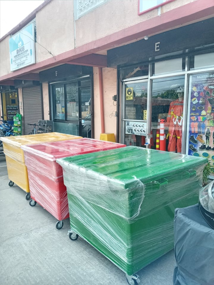 1350L Mobile Trash bin Dumpster, Furniture & Home Living, Cleaning ...