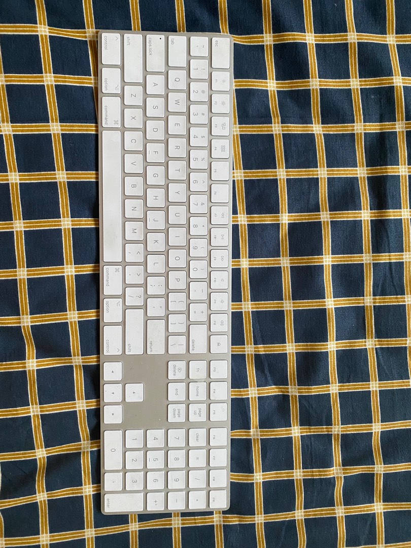 Apple Magic Keyboard with Numeric Keypads, Computers & Tech, Parts ...