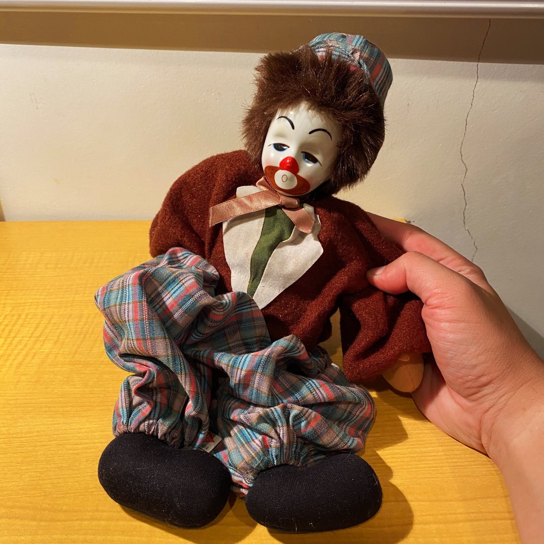 ARTMARK Classic Clown Doll Porcelain Head on Carousell