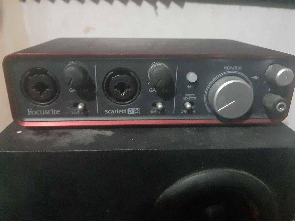 Focusrite Scarlett 2i2 1st Gen USB Audio Interface, Audio, Other Audio Equipment on Carousell