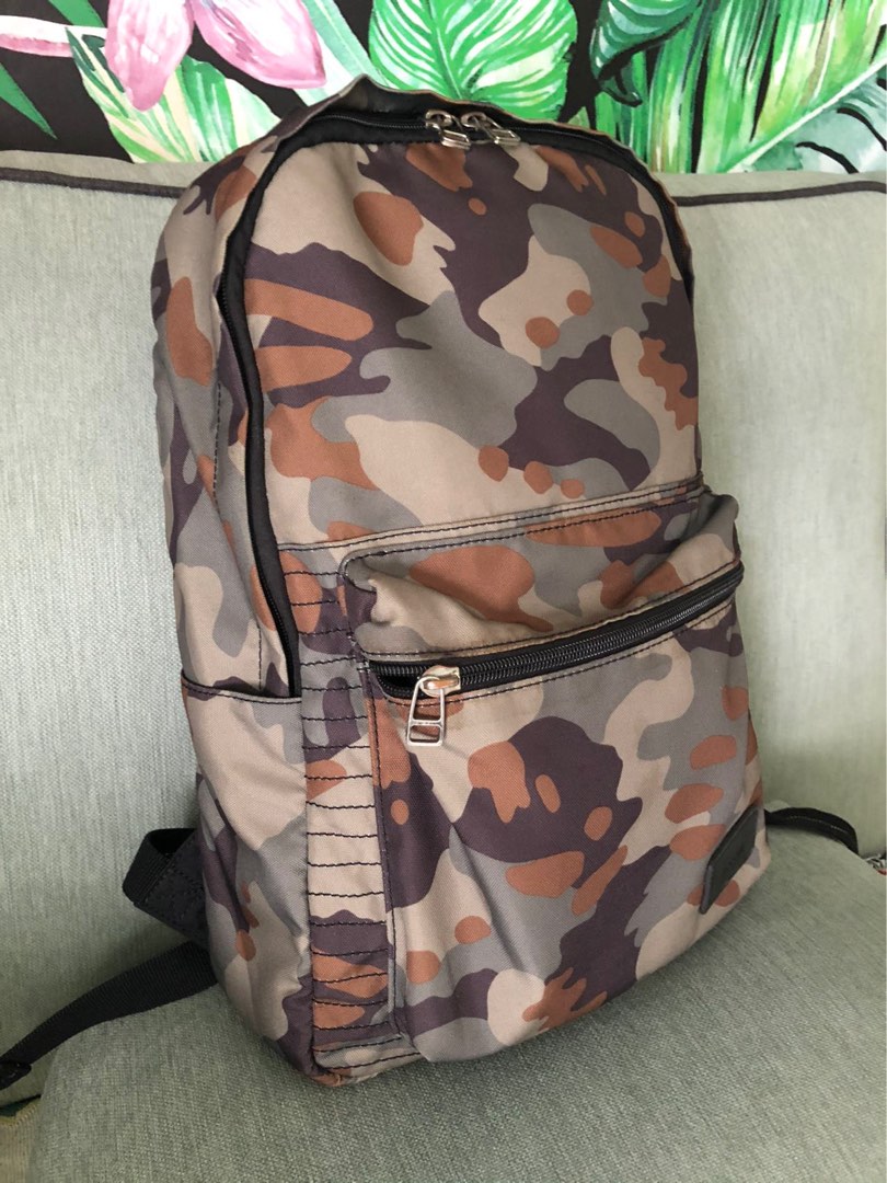 Fossil Backpack, Men's Fashion, Bags, Backpacks on Carousell