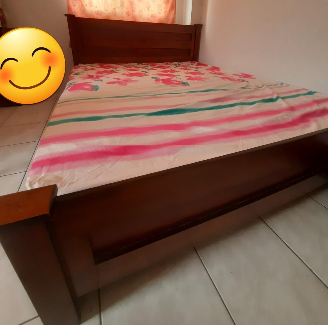 Full set katil queen, Furniture & Home Living, Bedding & Towels on ...