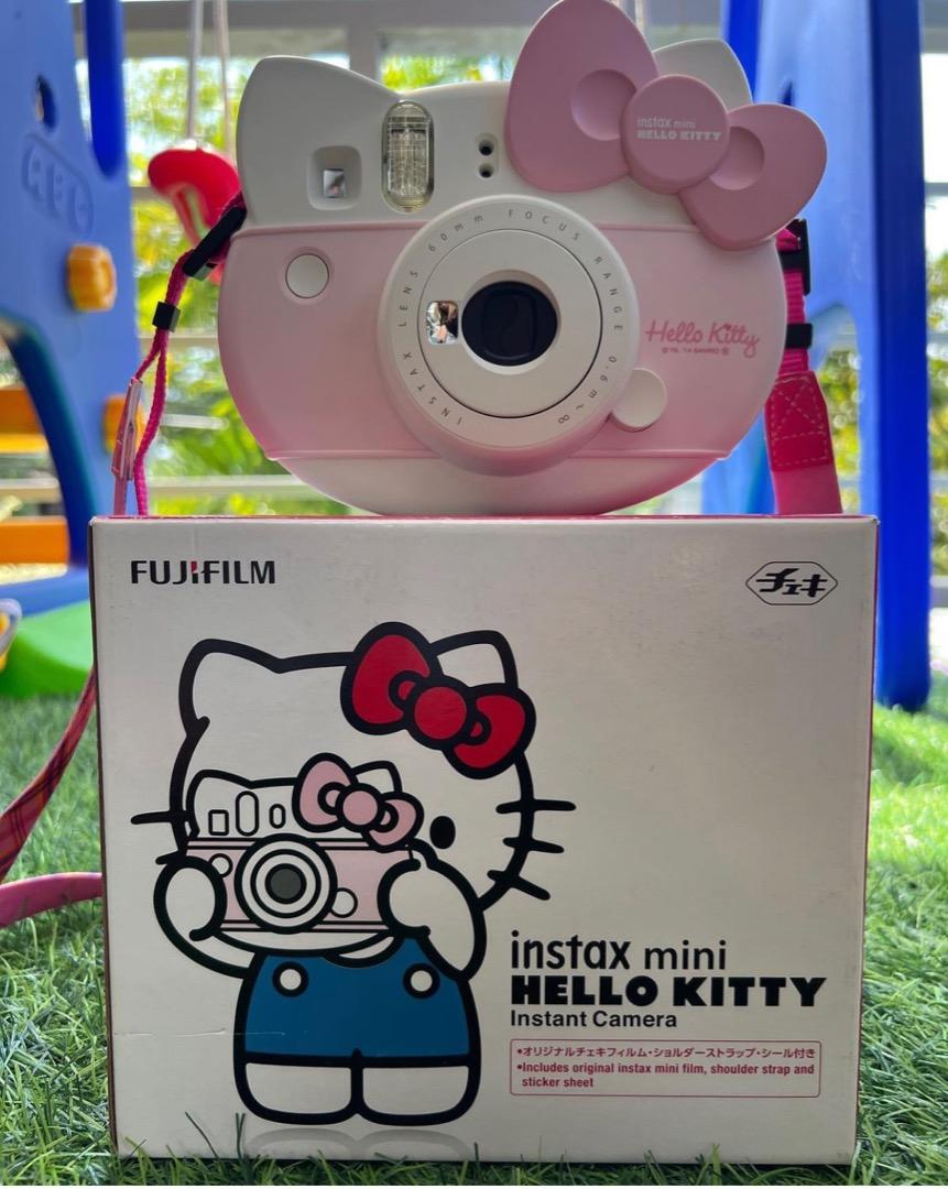 HELLO KITTY Instax Mini Camera, Photography, Cameras on Carousell