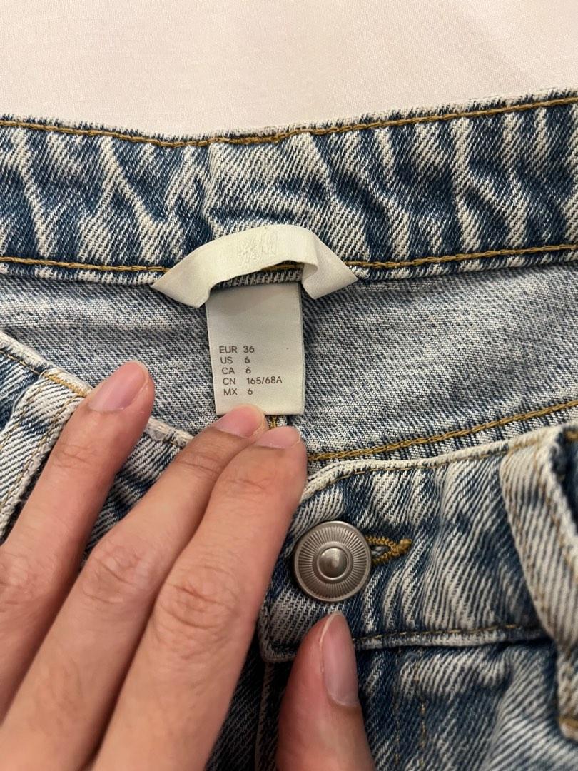 HNM denim skirt mini, Women's Fashion, Bottoms, Skirts on Carousell
