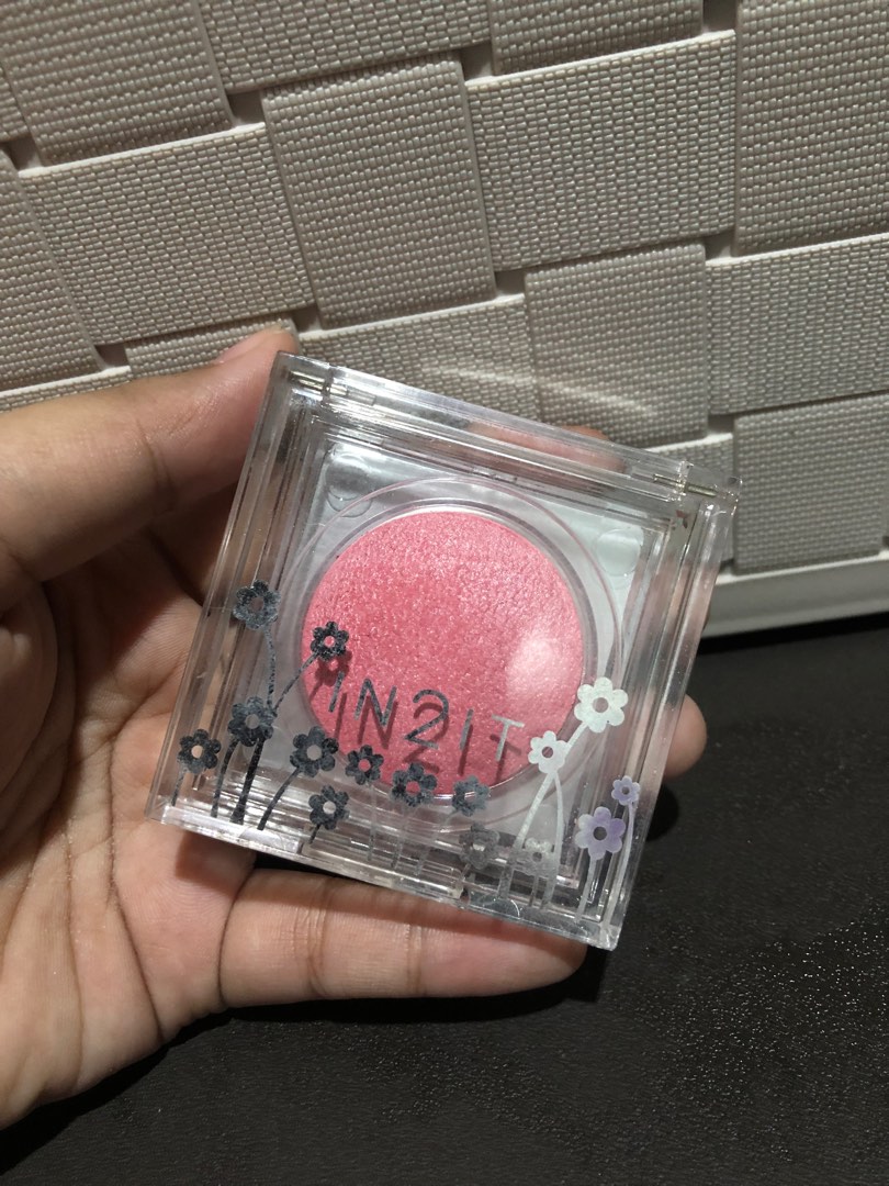 IN2IT sheer shimmer blush in the shade 01 Pink Pearl, Beauty & Personal ...