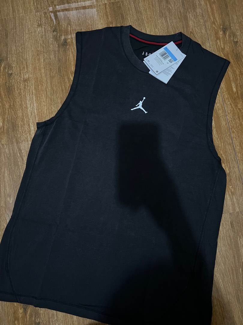 Jordan Sando, Men's Fashion, Activewear on Carousell