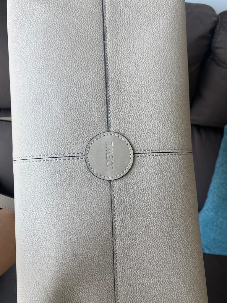 loewe bag, 名牌, 手袋及銀包 - Carousell
