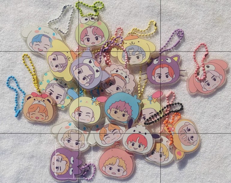 WTS NCT Sanrio pc keychain taeil johnny taeyong yuta kun doyoung ten ...