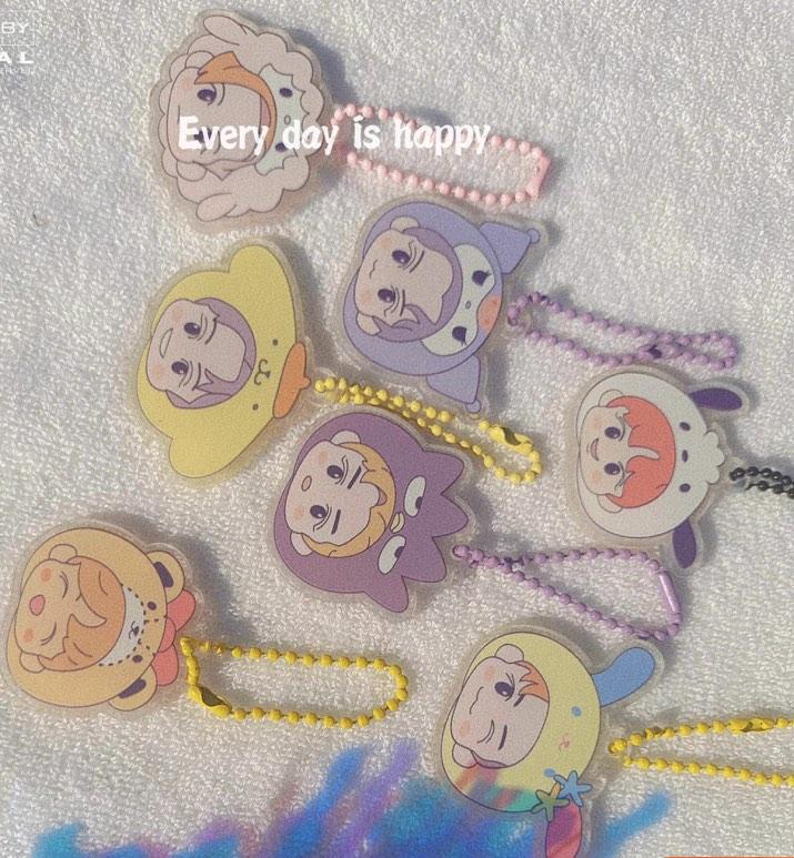 WTS NCT Sanrio pc keychain taeil johnny taeyong yuta kun doyoung ten ...