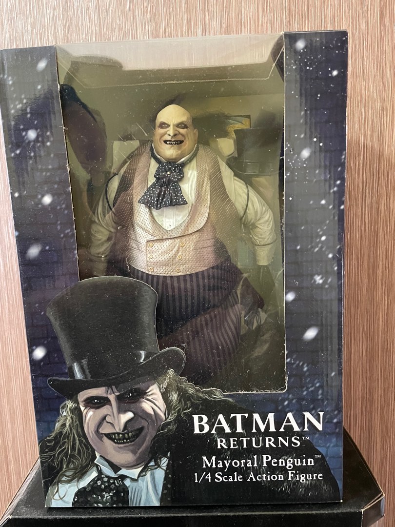 NECA - Batman Returns: Mayoral Penguin 1/4 Scale, Hobbies & Toys, Toys ...