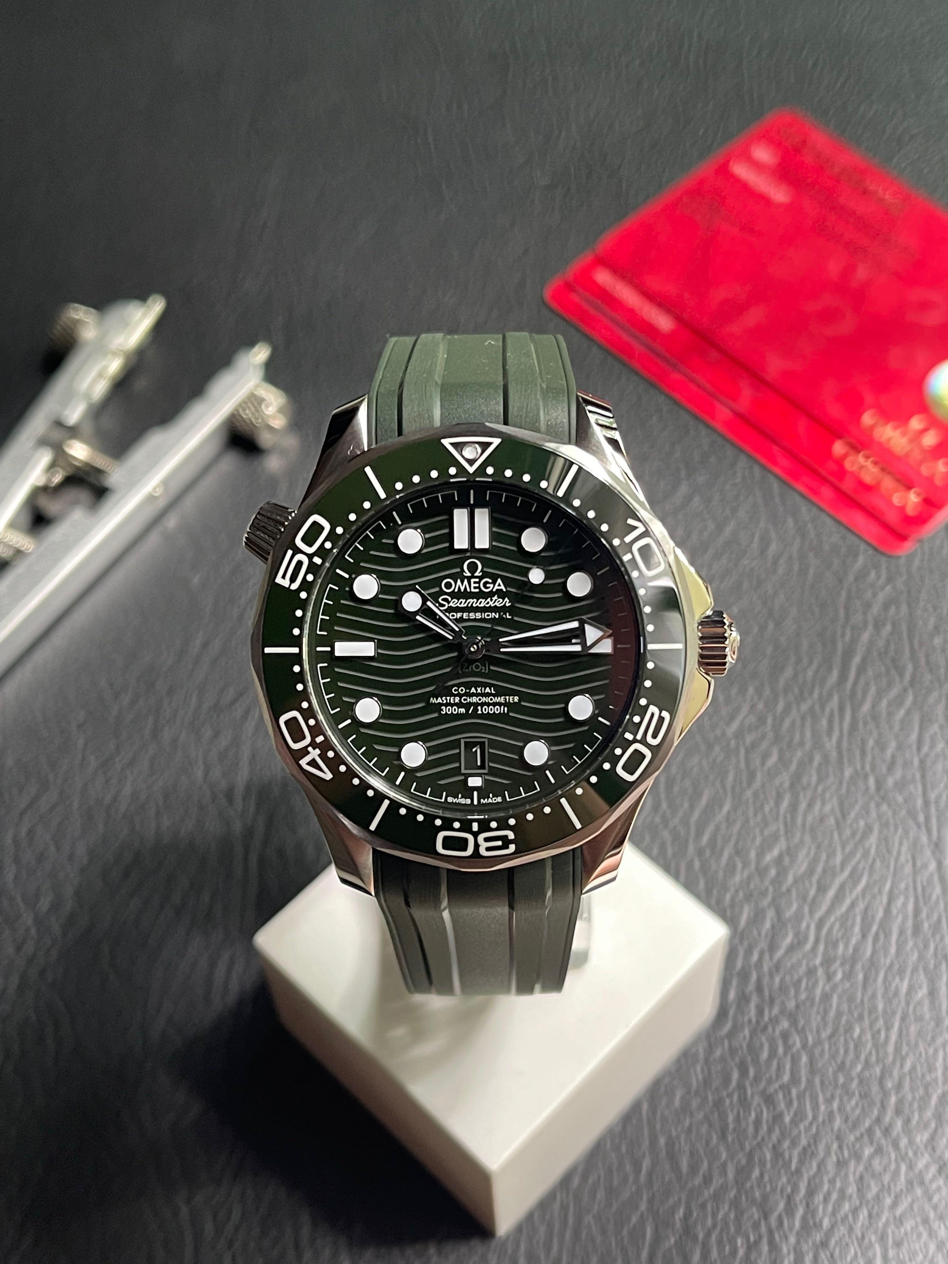 Omega Seamaster Diver 300m Green, Luxury, Watches on Carousell