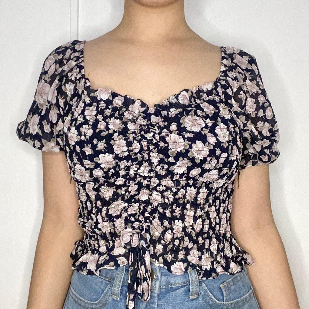 Puff-off shoulder Top, Women's Fashion, Tops, Others Tops on Carousell