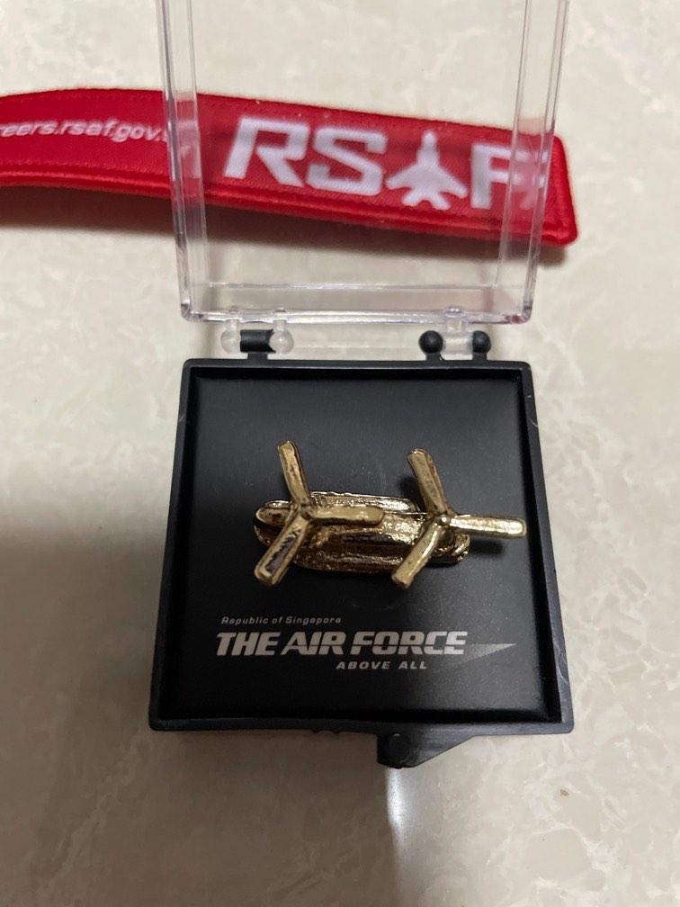 RSAF chinook pin and keychain, Hobbies & Toys, Memorabilia ...