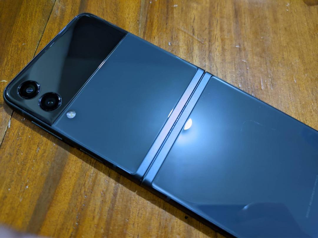 Samsung Galaxy Z Flip 3 5G 256GB Openline! KV, Mobile Phones & Gadgets, Mobile Phones, Android ...