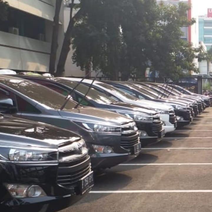 Sewa mobil gendis premium weekend luar kota jabodetabek dengan supir 24 ...