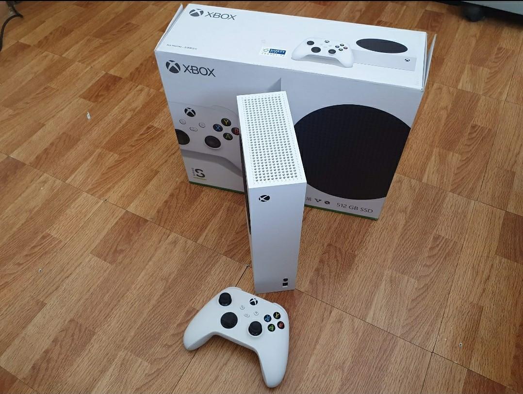 Slightly used Xbox Series S, Video Gaming, Video Game Consoles, Xbox on ...