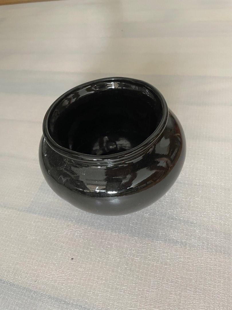 Small black plant pot, Furniture & Home Living, Gardening, Pots ...