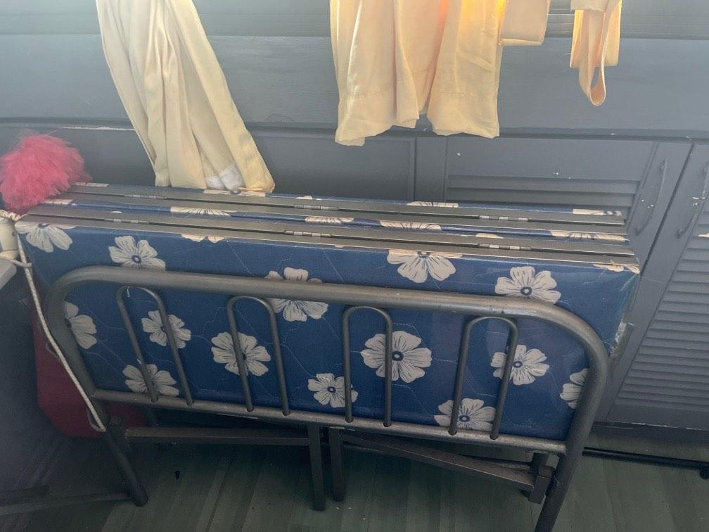 Super single foldable bed, Furniture & Home Living, Furniture, Bed ...