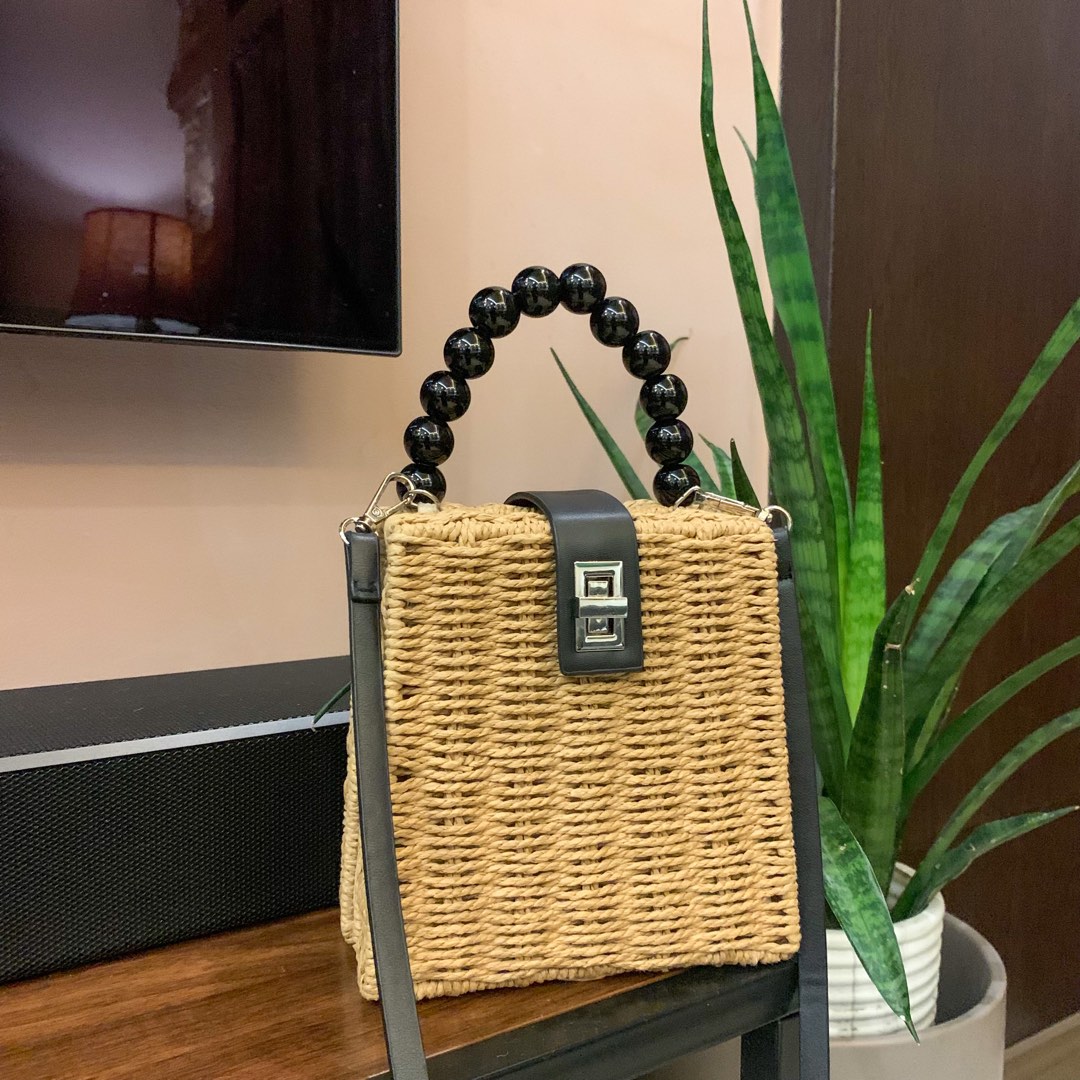 Woven Rattan Purse w Black Pearls, Women's Fashion, Bags & Wallets ...