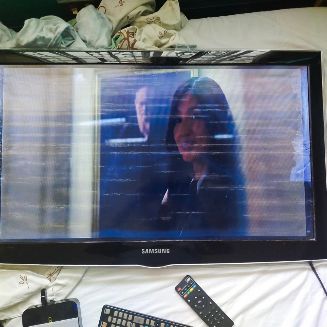 32 in Samsung LED defective panel, TV & Home Appliances, TV ...