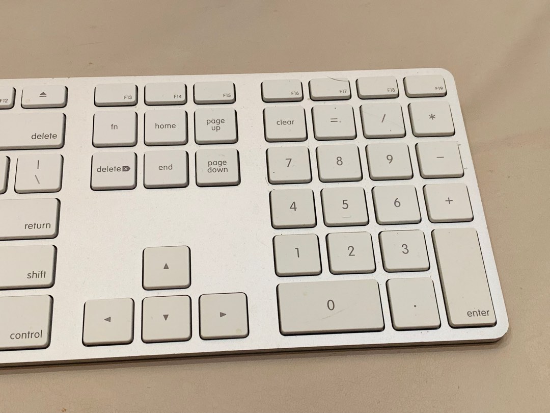 Apple Magic Keyboard Wire, Computers & Tech, Parts & Accessories ...