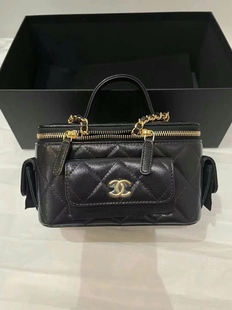 Chanel 22K rectangular vanity, Luxury, Bags & Wallets on Carousell
